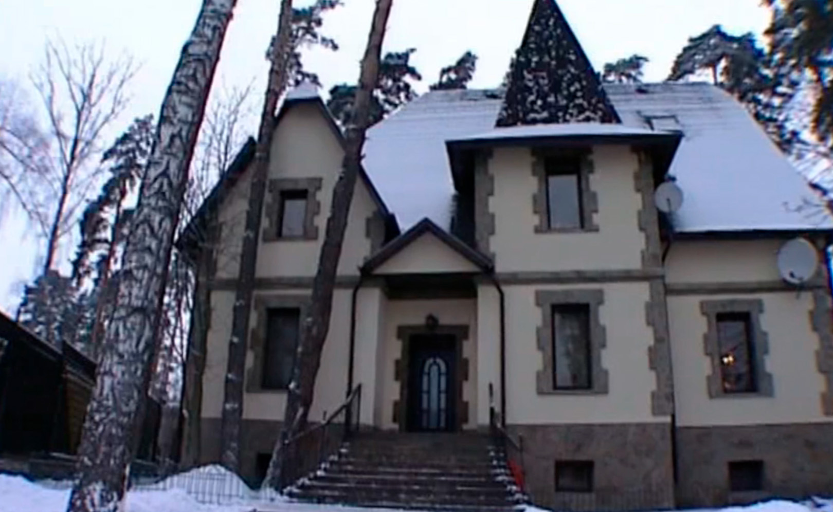 Звездные дома (2010) смотреть фильм онлайн бесплатно в хорошем качестве на wink.ru